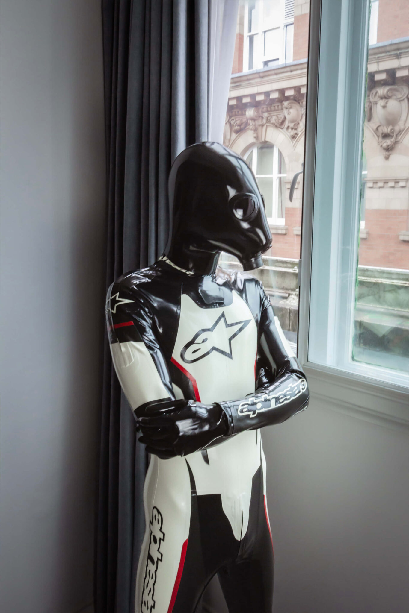 Rubber Fetish Photos & Stories – Prince of Rubber